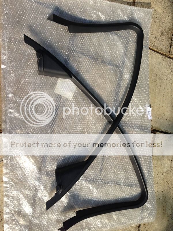 FS - E90/E91 2006 door surround/trims (non tweeter)